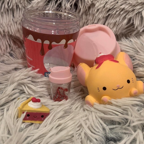 no brand | Accessories | Smooshy Mushy Series 4 Cup N Cakes Squishy Toy Surprise Bundle Of 3 ...
